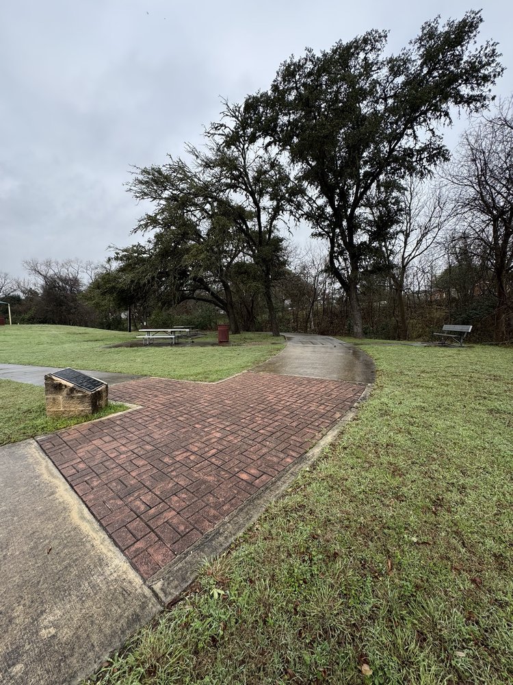 NAVARRO SPRINGS PARK - Updated December 2025 - 532-698 N Blanco St ...