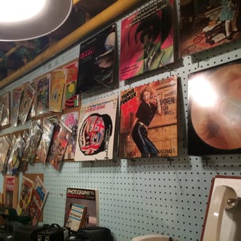 THE JUNQUE CELLAR - Updated December 2025 - 36 Photos & 35 Reviews ...