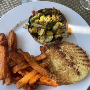 HUDSON HOUSE RIVER INN - 234 Photos & 170 Reviews - 2 Main St, Cold ...