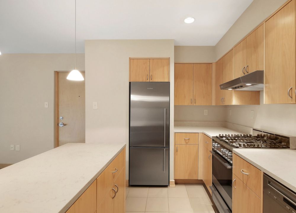 BBH MANAGEMENT - Updated October 2025 - 136 Photos & 11 Reviews - 3325 ...