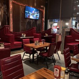 HOPCAT - Updated October 2025 - 405 Photos & 663 Reviews - 300 Grove St ...