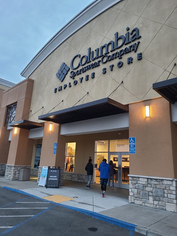 COLUMBIA SPORTSWEAR COMPANY EMPLOYEE STORE - Updated December 2024 - 68 Photos & 15 Reviews ...