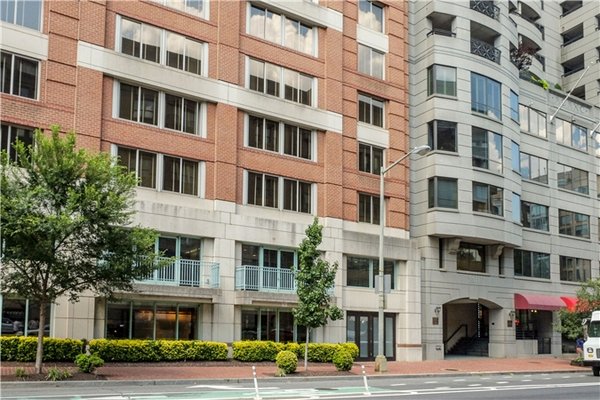 SHAUN ALEX, DDS - DISTRICT COSMETIC DENTAL - Updated October 2025 ...