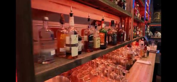 SHINDIGS COUNTRY KITCHEN BAR & STAGE - Updated May 2025 - 98 Photos ...