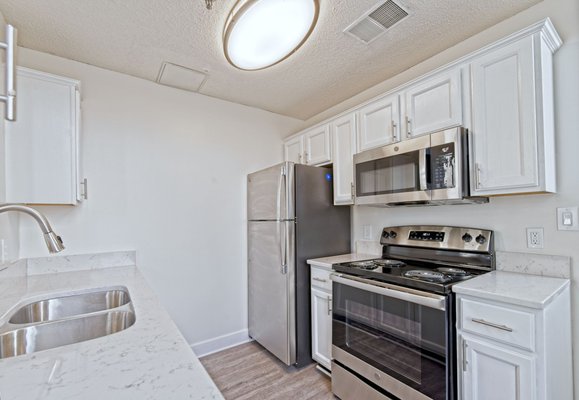 GAYOSO HOUSE AT PEABODY PLACE - Updated March 2025 - 17 Photos - 130 S ...