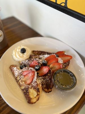 BUZZ & BITES - Updated July 2025 - 877 Photos & 444 Reviews - 1444 ...