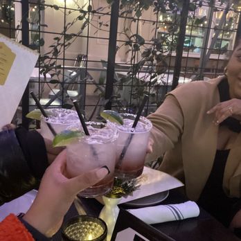 SONGKRAN THAI KITCHEN - 1168 Photos & 625 Reviews - 1101-08 Uptown Park ...