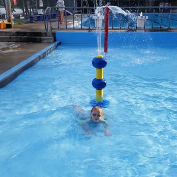 BEDFORD OUTDOOR POOL - Updated December 2025 - 277 Shore Drive, Bedford ...