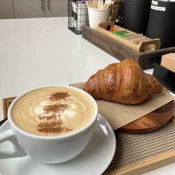 525 COFFEE CO. - 325 Photos & 169 Reviews - 525 W Commonwealth Ave ...