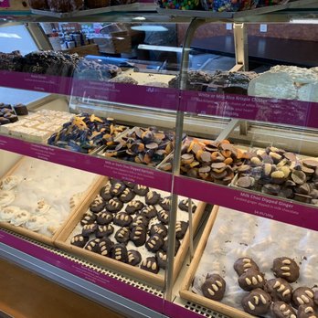 BANFF’S MOUNTAIN CHOCOLATES - Updated December 2025 - 48 Photos & 36 ...