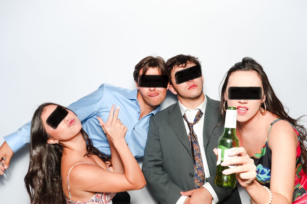 FUNNYBOOTH PHOTO BOOTH - Updated April 2025 - 16 Photos - Coeur d'Alene ...