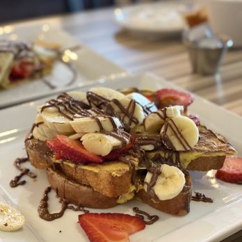 AMA BISTRO - Updated April 2025 - 159 Photos & 156 Reviews - 215 S ...