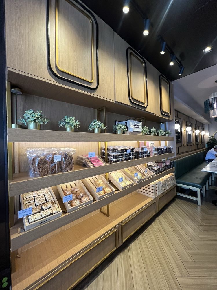 PARK AVENUE DESSERTS - Updated December 2025 - 23 Photos - Paseo de ...