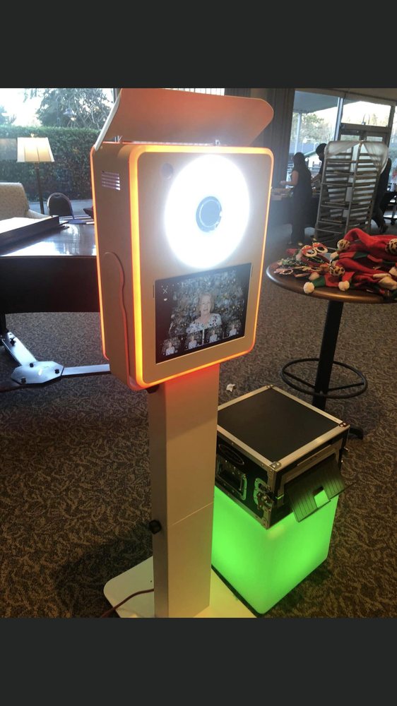 FLASH PHOTOBOOTH SEATTLE - Updated September 2025 - 63 Photos - Burien ...