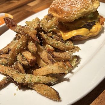 MARLOW’S TAVERN - Updated December 2024 - 648 Photos & 672 Reviews ...