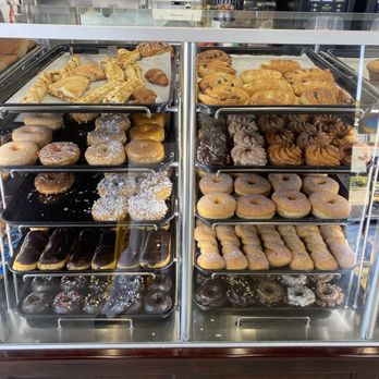 WINCHELL’S DONUT HOUSE - Updated August 2025 - 10 Photos - 603 E University Dr, Carson ...