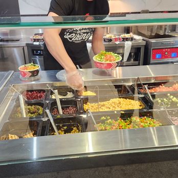 POULET ROUGE - Updated December 2025 - 24 Photos - 200 Front St W ...