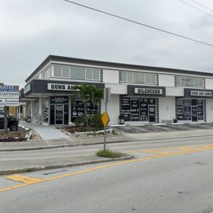 GUNS 4 LESS - Updated December 2025 - 23 Photos & 33 Reviews - 2113 Del ...