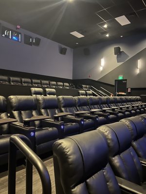 HARBOR EAST CINEMAS - Updated November 2024 - 61 Photos & 31 Reviews ...