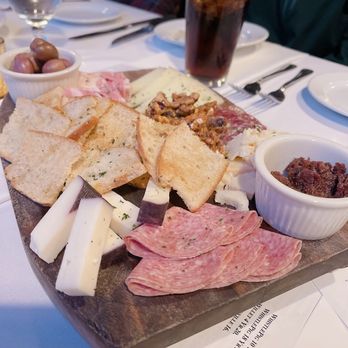 RUSSELL’S RESTAURANT - Updated October 2025 - 477 Photos & 586 Reviews ...