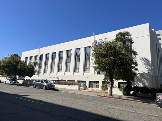 OAKLAND MAIN LIBRARY - Updated January 2026 - 83 Photos & 99 Reviews ...