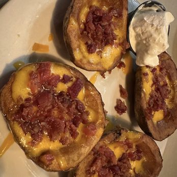 TUNE INN - Updated March 2025 - 356 Photos & 558 Reviews - 331 ...