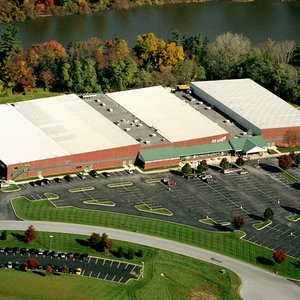 CENTER ICE - Updated December 2025 - 12 Photos & 23 Reviews - 100 ...