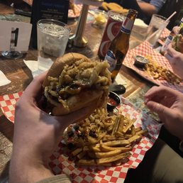 ALLEY BURGER - Updated September 2024 - 78 Photos & 100 Reviews - 26 N ...