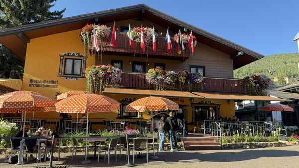 PEPI’S BAR & RESTAURANT - Updated January 2026 - 372 Photos & 440 ...