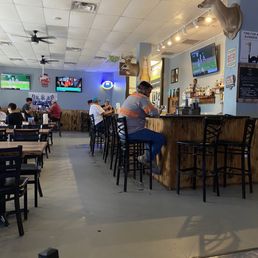 THE BWB RESTAURANT - Updated July 2025 - 25 Photos & 33 Reviews - 7114 ...