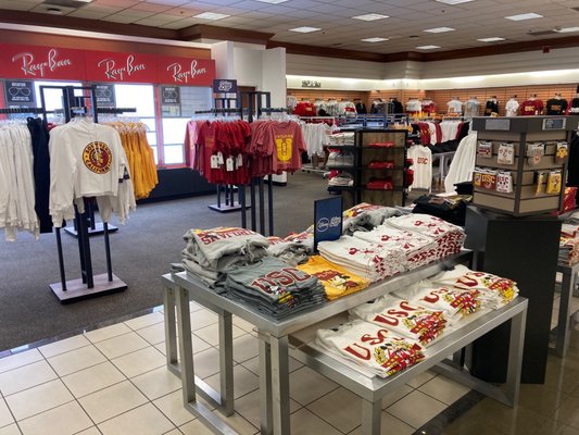 USC BOOKSTORES - 161 Photos & 109 Reviews - 840 Childs Way, Los Angeles ...