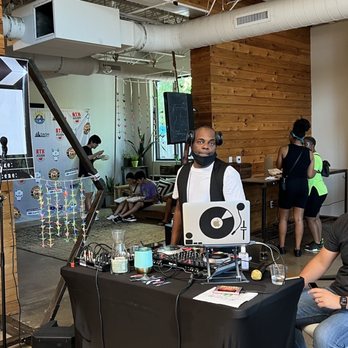 VUKA - NORTH LOOP - Updated August 2025 - 29 Photos - 5540 N Lamar Blvd ...