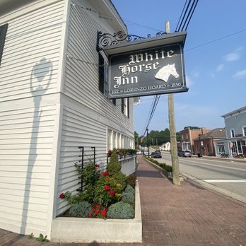 THE WHITE HORSE INN - Updated October 2024 - 512 Photos & 358 Reviews ...