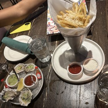 HUBBARD INN - Updated December 2025 - 578 Photos & 301 Reviews - 110 W ...