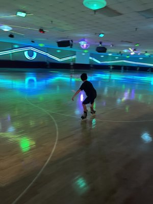 FOUNTAIN VALLEY SKATING CENTER - 233 Photos & 404 Reviews - 9105 ...
