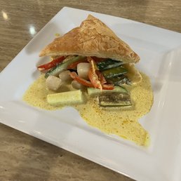 TINY PYRAMID - Updated July 2024 - 3108 Photos & 465 Reviews - 560 N ...