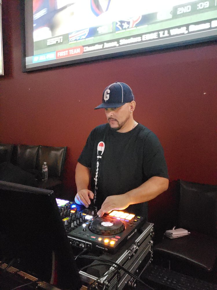 DJ ROB MORAN - Updated August 2025 - 30 Photos - Santa Rosa, California ...