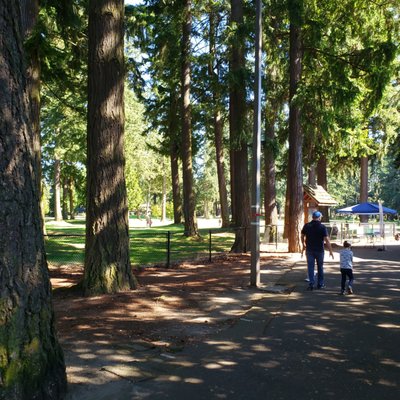 CROSSROADS PAR 3 GOLF COURSE - Updated November 2025 - 15801 NE 15th St ...