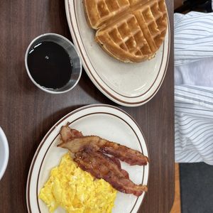 PAPO’S CAFE - Updated October 2025 - 64 Photos & 76 Reviews - 3290 W ...