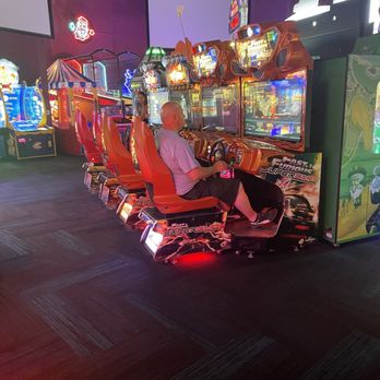 MILWAUKIE CINEMA & WUNDERLAND - Updated December 2025 - 39 Photos & 87 ...