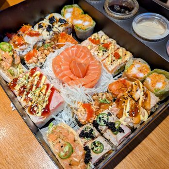 TORO TORO SUSHI AND POKE - Updated November 2025 - 48 Photos & 20 Reviews - 675 Yonge Street ...