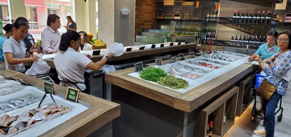 ISLA SUGBU SEAFOOD CITY - Updated December 2025 - 29 Photos - Venice ...