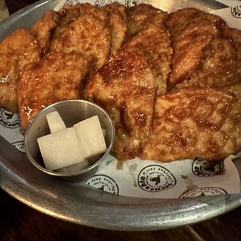 TURNTABLE LP BAR & KARAOKE - Updated August 2024 - 708 Photos & 408 ...