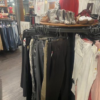 GOODWILL SOUTHERN CALIFORNIA RETAIL STORE & DONATION CENTER - Updated ...