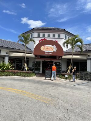 DORIS ITALIAN MARKET & BAKERY - 148 Photos & 137 Reviews - 9101 ...