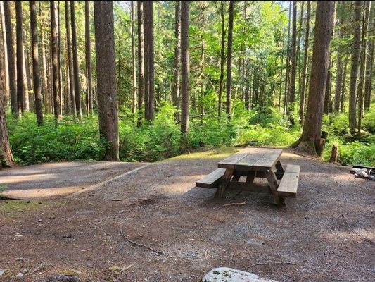 MIDDLE FORK CAMPGROUND - Updated July 2025 - 30 Photos & 11 Reviews ...