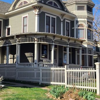 MORK AND MINDY HOUSE - Updated January 2026 - 23 Photos & 11 Reviews ...