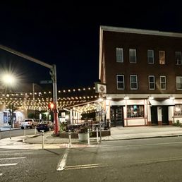 RED ROCK TAVERN - Updated July 2025 - 181 Photos & 119 Reviews - 369 ...