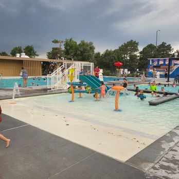 CONGRESS PARK PUBLIC SWIMMING POOL - Updated December 2025 - 13 Photos ...