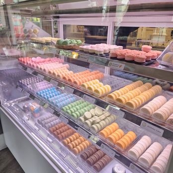 MACADONS - Updated November 2025 - 835 Photos & 427 Reviews - 826 S 3rd ...